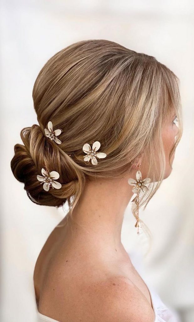 This Season Wedding Hair Guide: 50+ Styles Easy to Master 2020